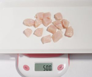 How Much Does A Chicken Breast Weigh? And How Many Calories?